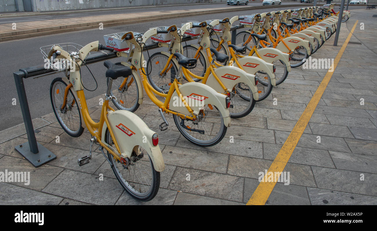 Non polluting transport hi-res stock photography and images - Alamy