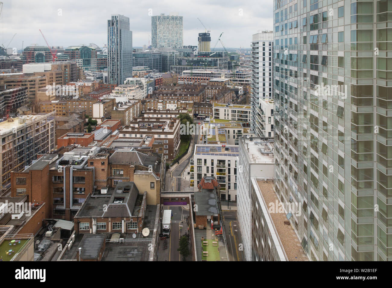 Aldgate aerial hi-res stock photography and images - Alamy