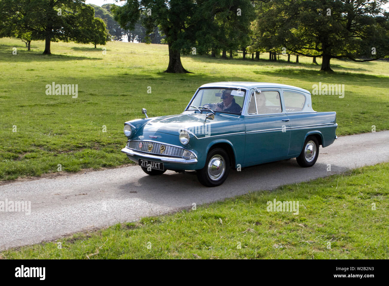 Ford anglia motor car hi-res stock photography and images - Alamy