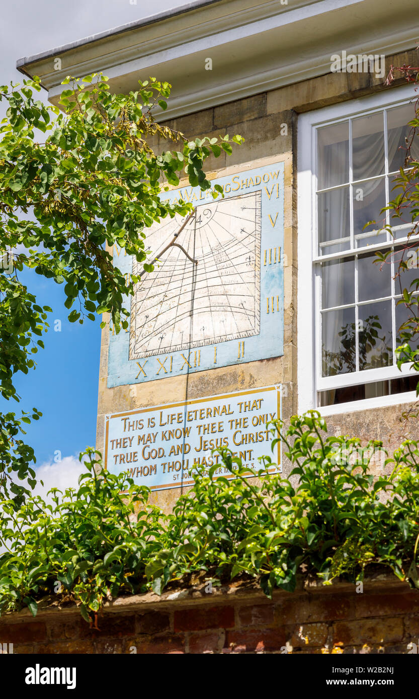 Wall mounted sundial hi-res stock photography and images - Alamy
