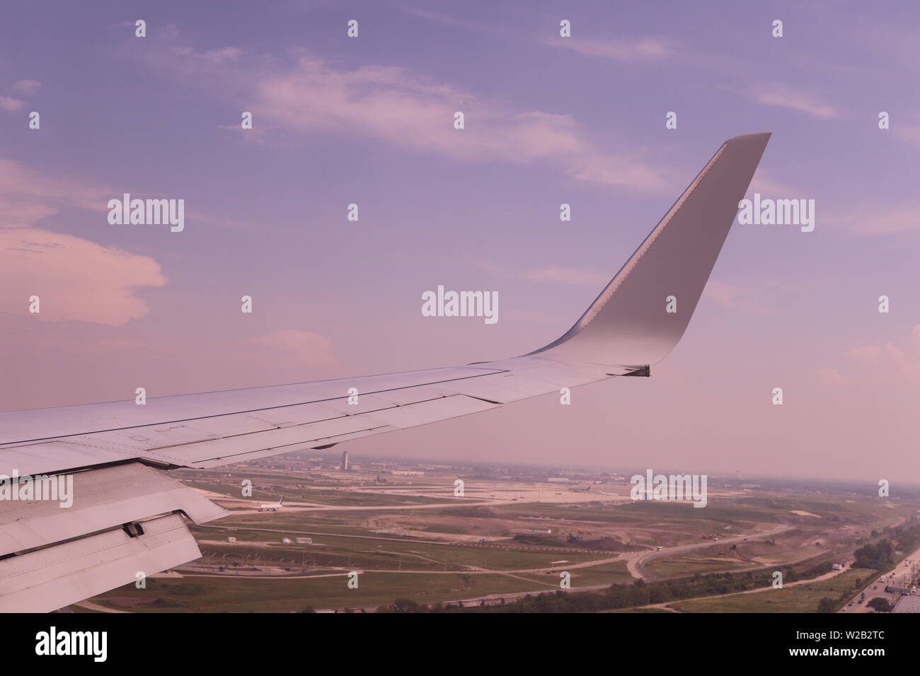 Side view right wing hi-res stock photography and images - Alamy