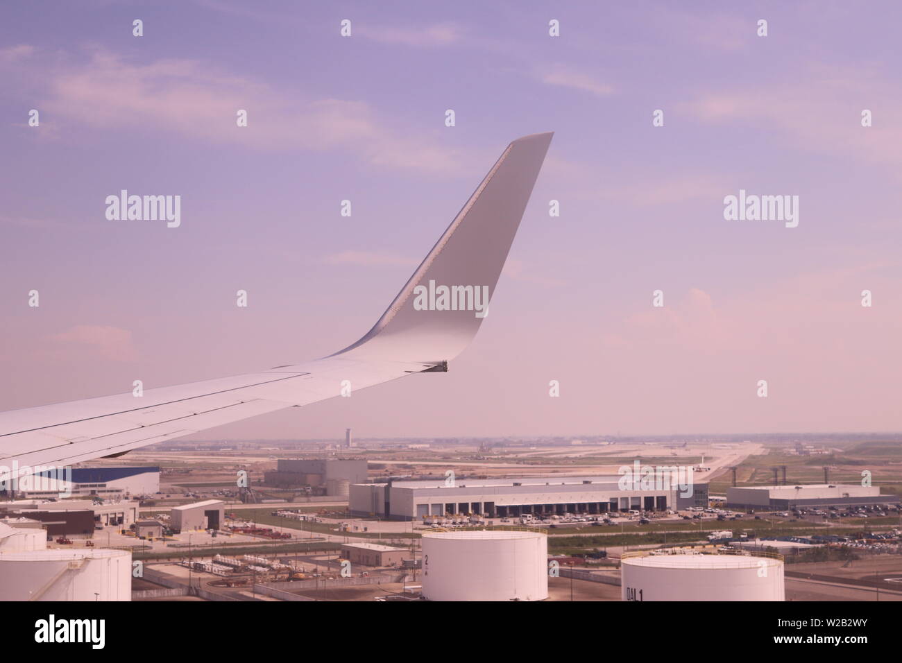 Side view 737 hi-res stock photography and images - Alamy