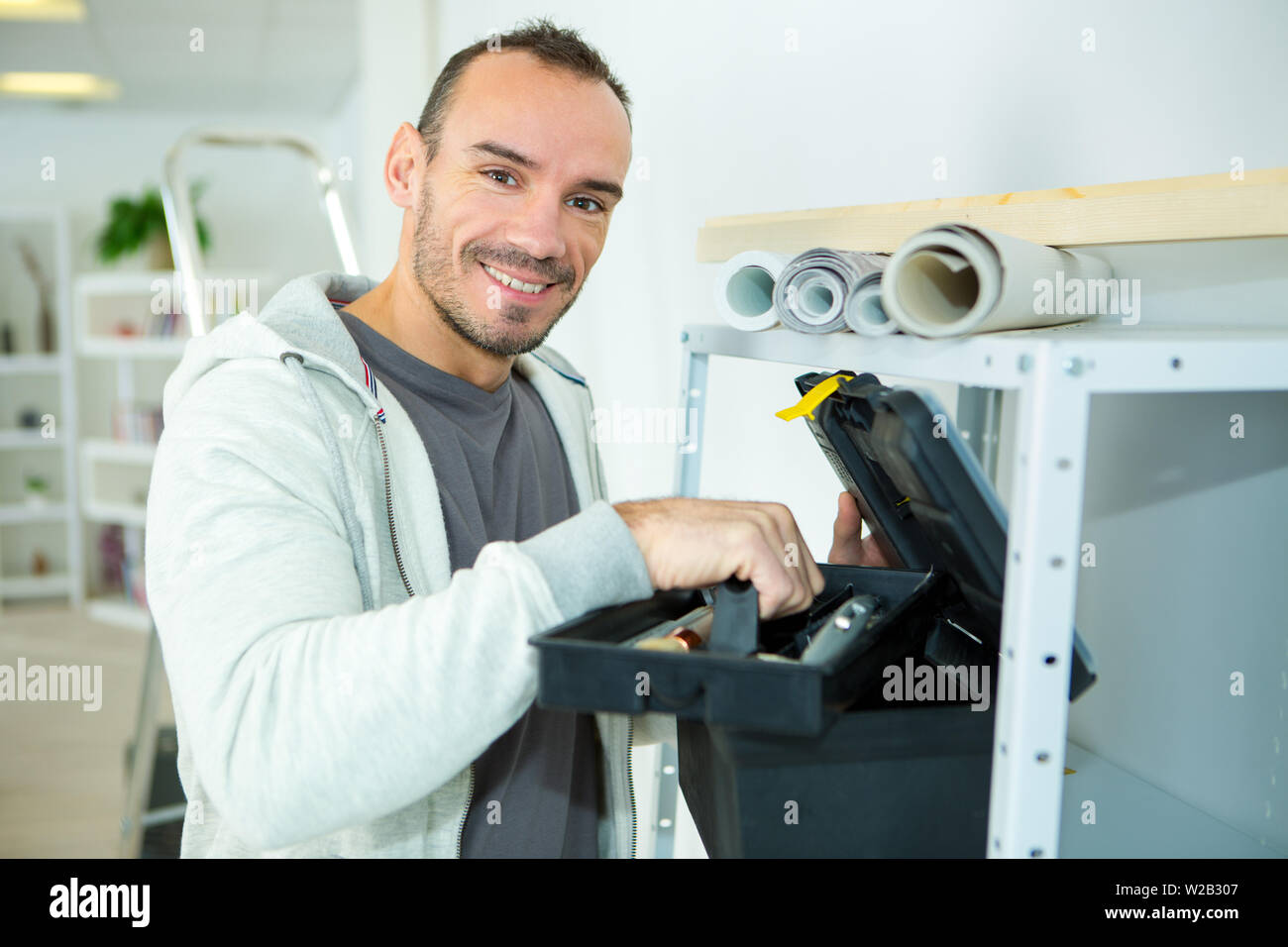 Looking at tools hi-res stock photography and images - Alamy
