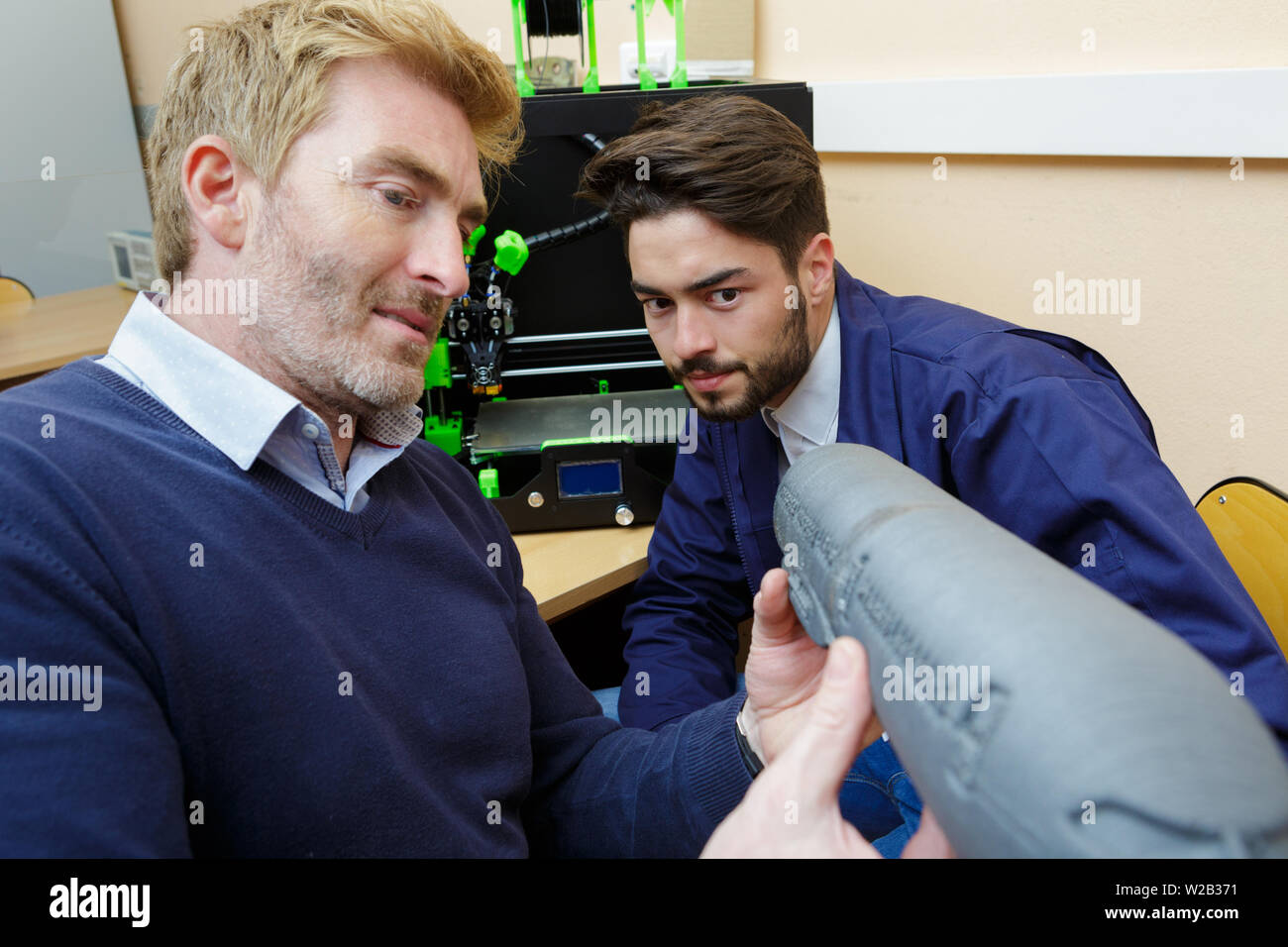 Portrait two engineers in hi-res stock photography and images - Alamy