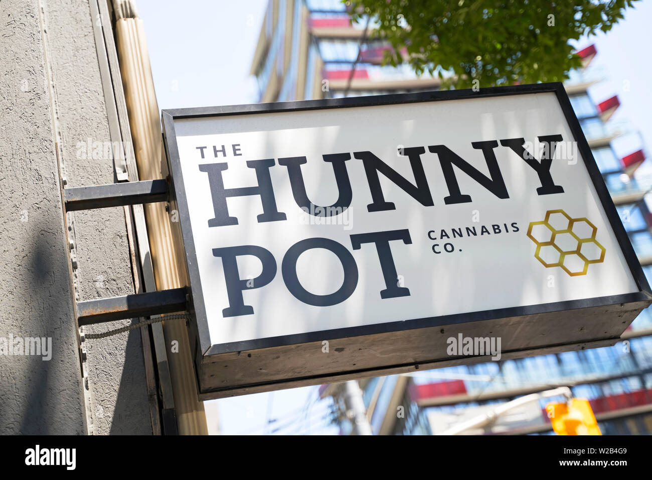 Legal pot hi-res stock photography and images - Alamy