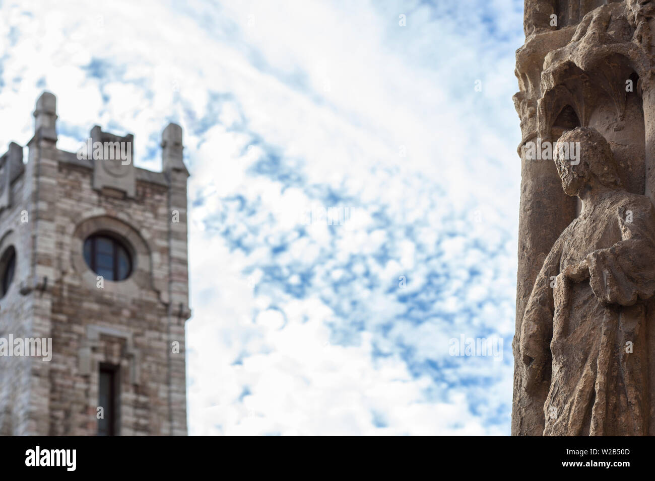 Leon Cathedral main facade, Spain. Archivolt sculpture and Correos ...
