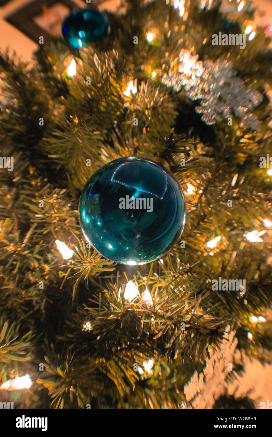 Christmas bulb display hi-res stock photography and images - Alamy