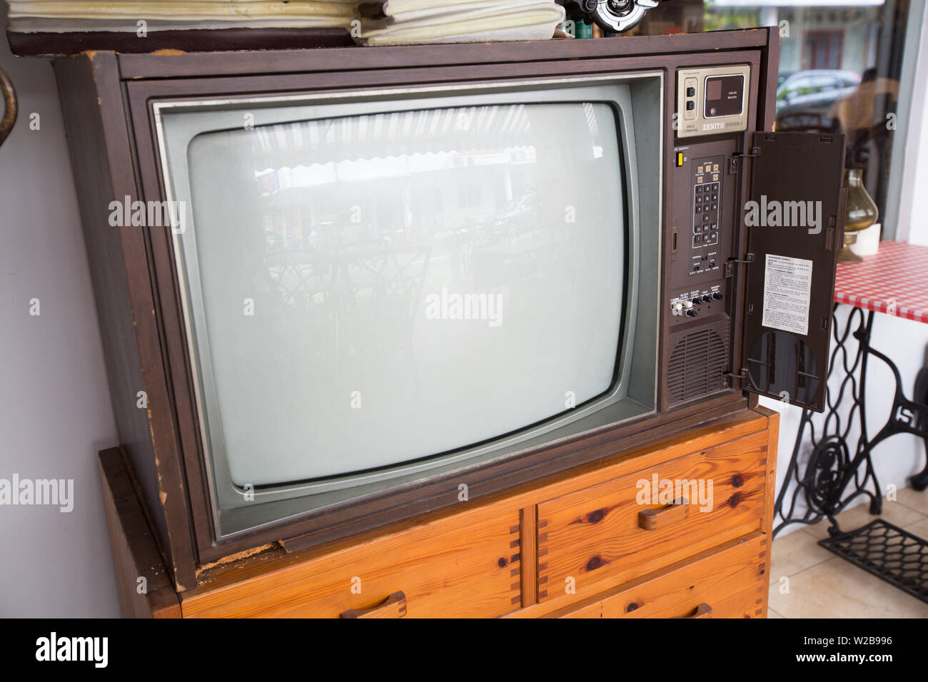 Tradition television set Stock Photo - Alamy