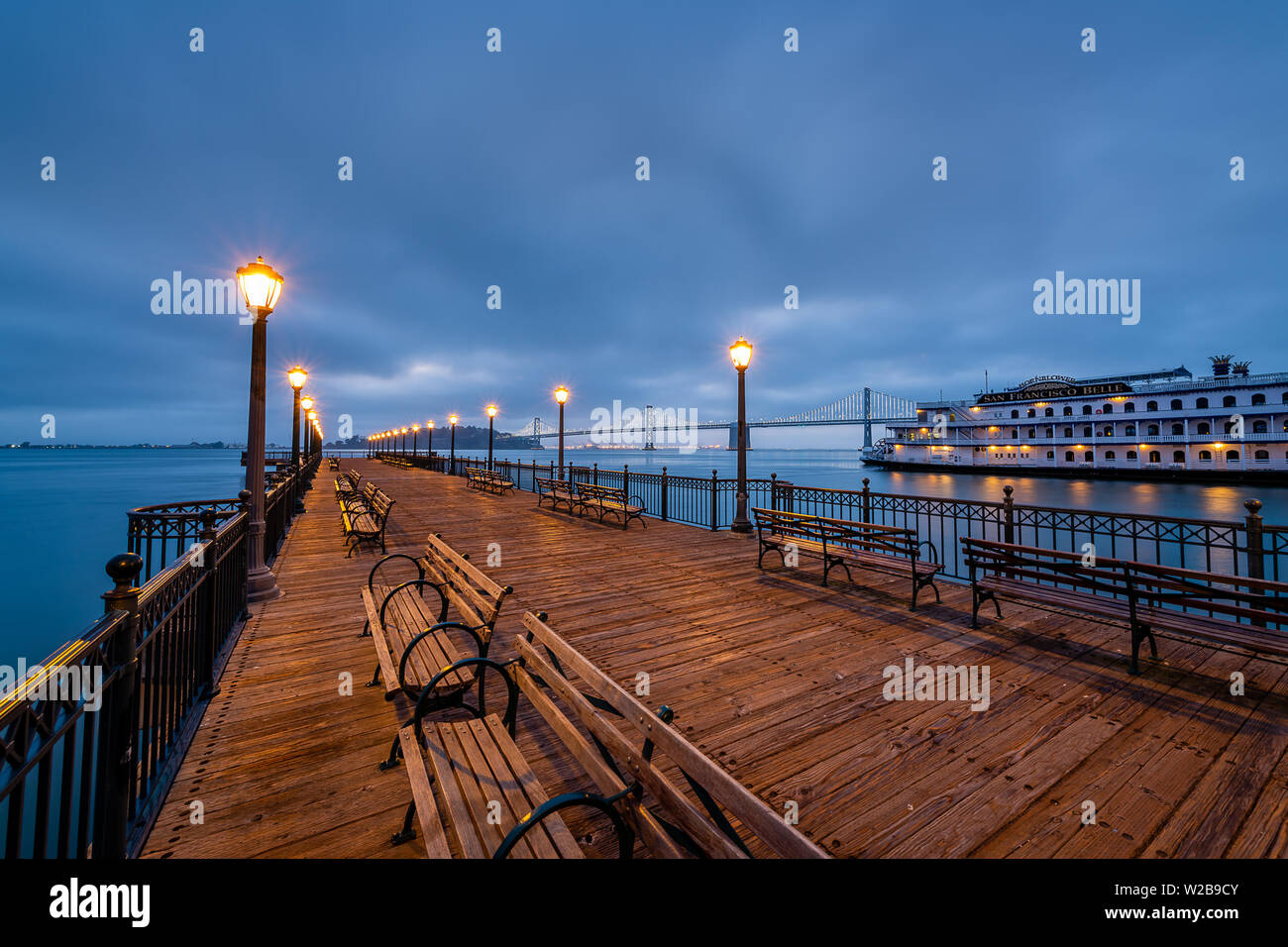 Pier 7 vista hi-res stock photography and images - Alamy