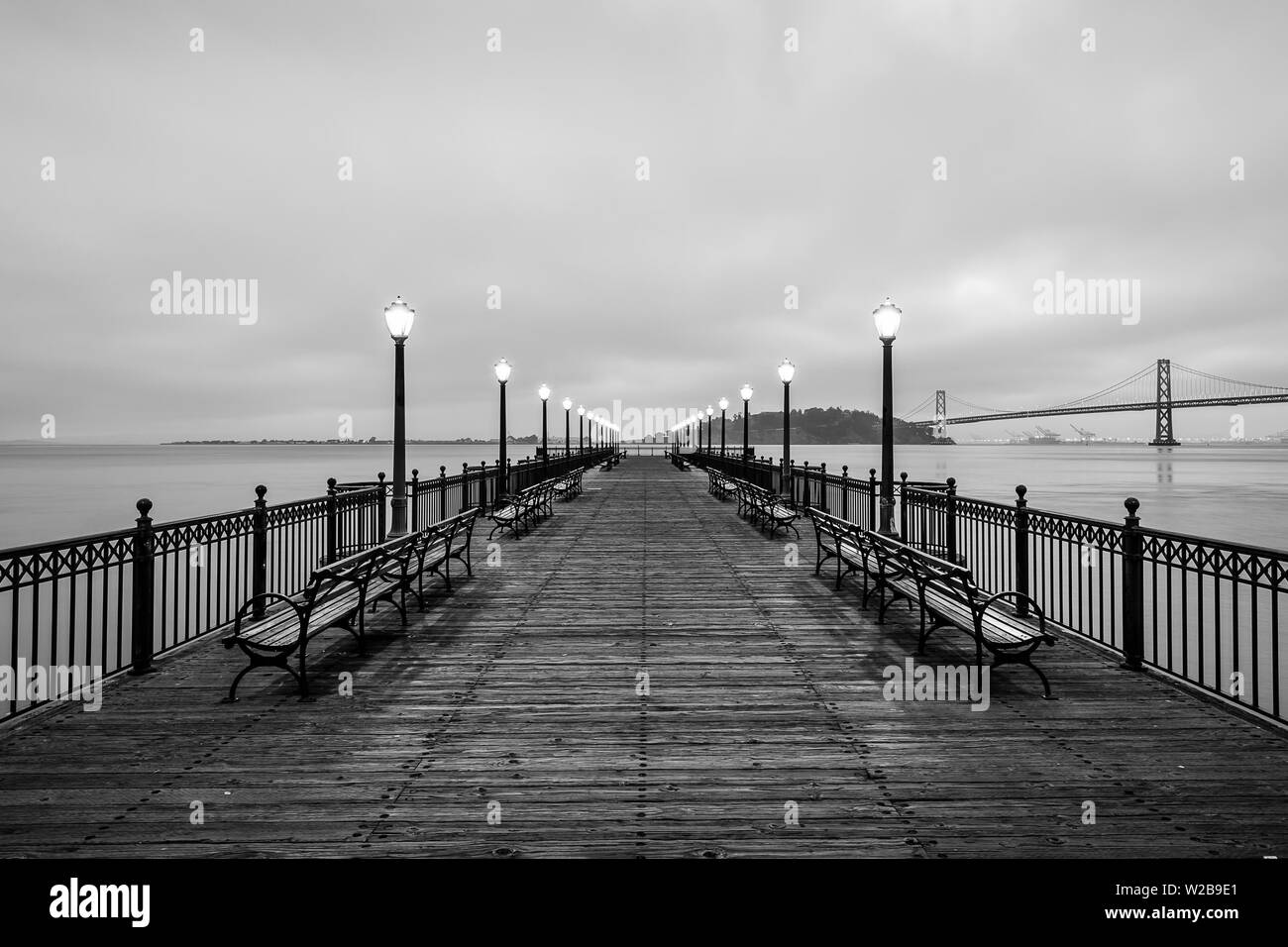 Embarcadero pier hi-res stock photography and images - Alamy