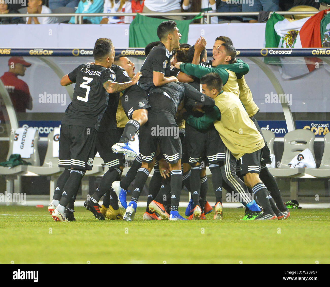 Mexican national futbol team hi-res stock photography and images - Alamy