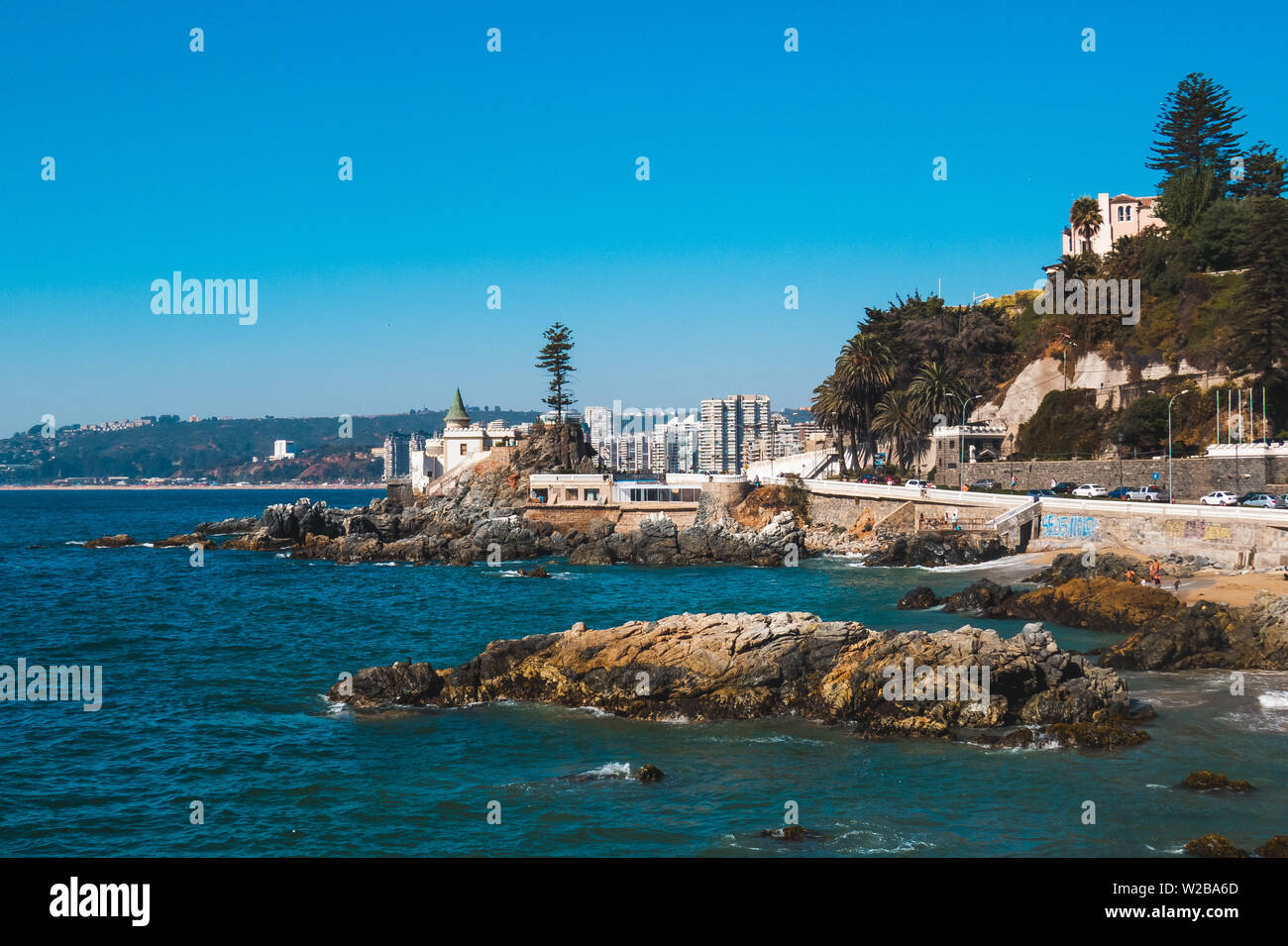 Valparaiso chile beach hi-res stock photography and images - Alamy