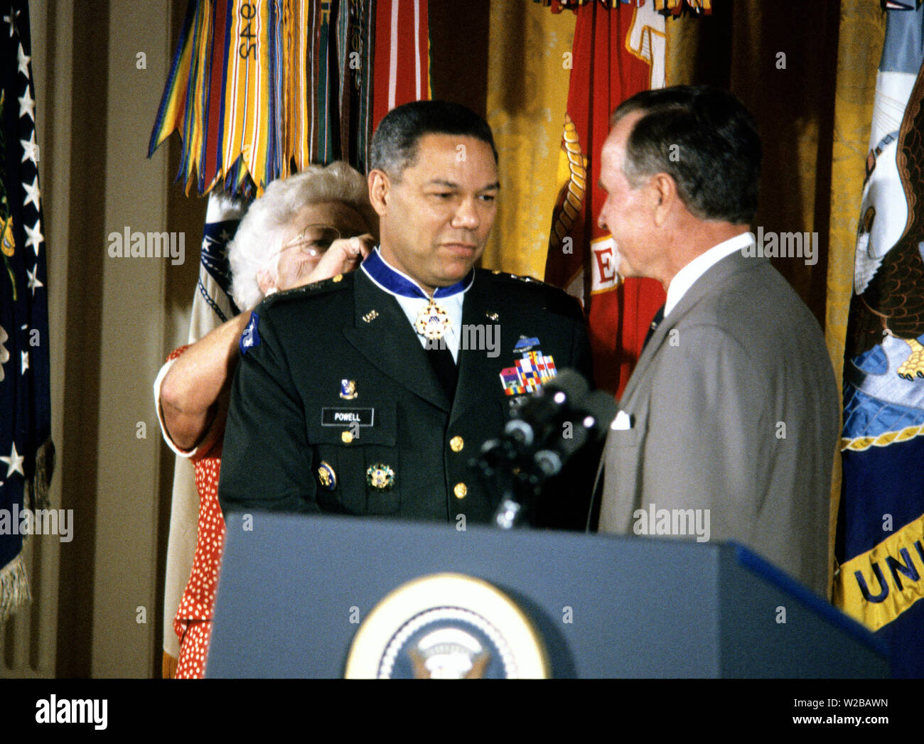 United States President George H.W. Bush and first lady Barbara Bush ...