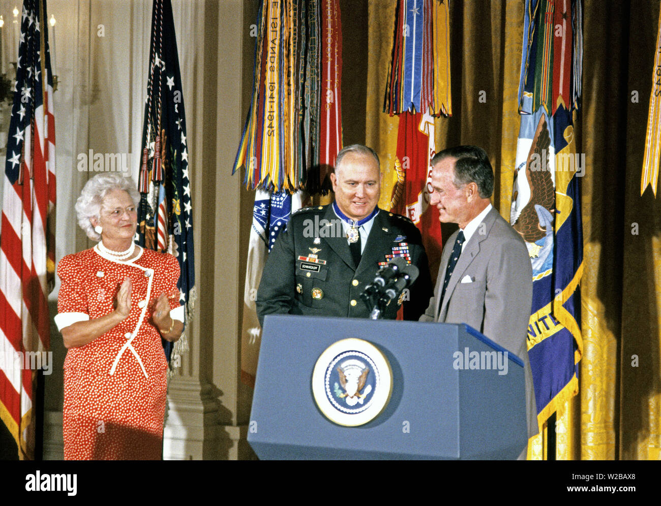 United States President George H.W. Bush and first lady Barbara Bush ...