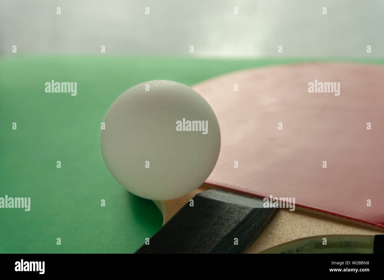 Table tennis bats hi-res stock photography and images - Alamy