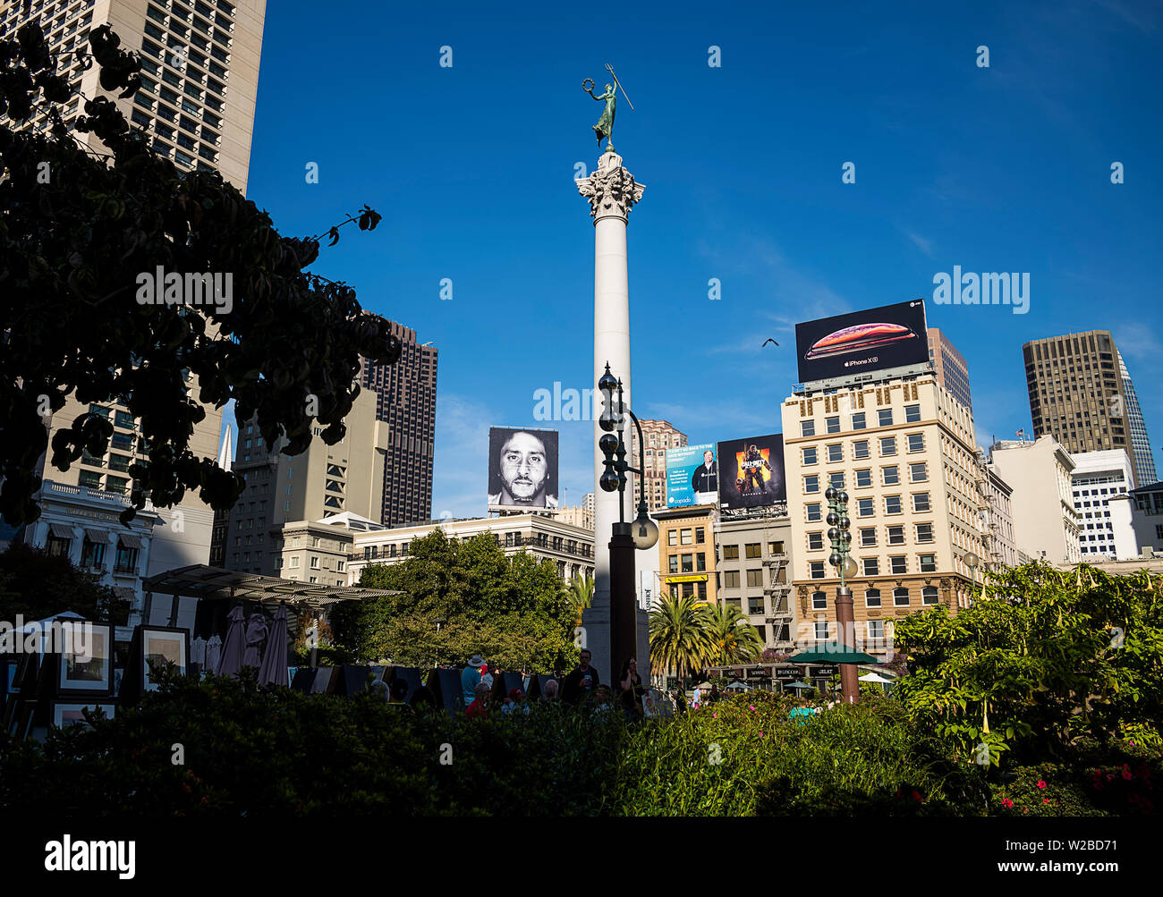 Nike ad hi-res stock photography and images - Alamy