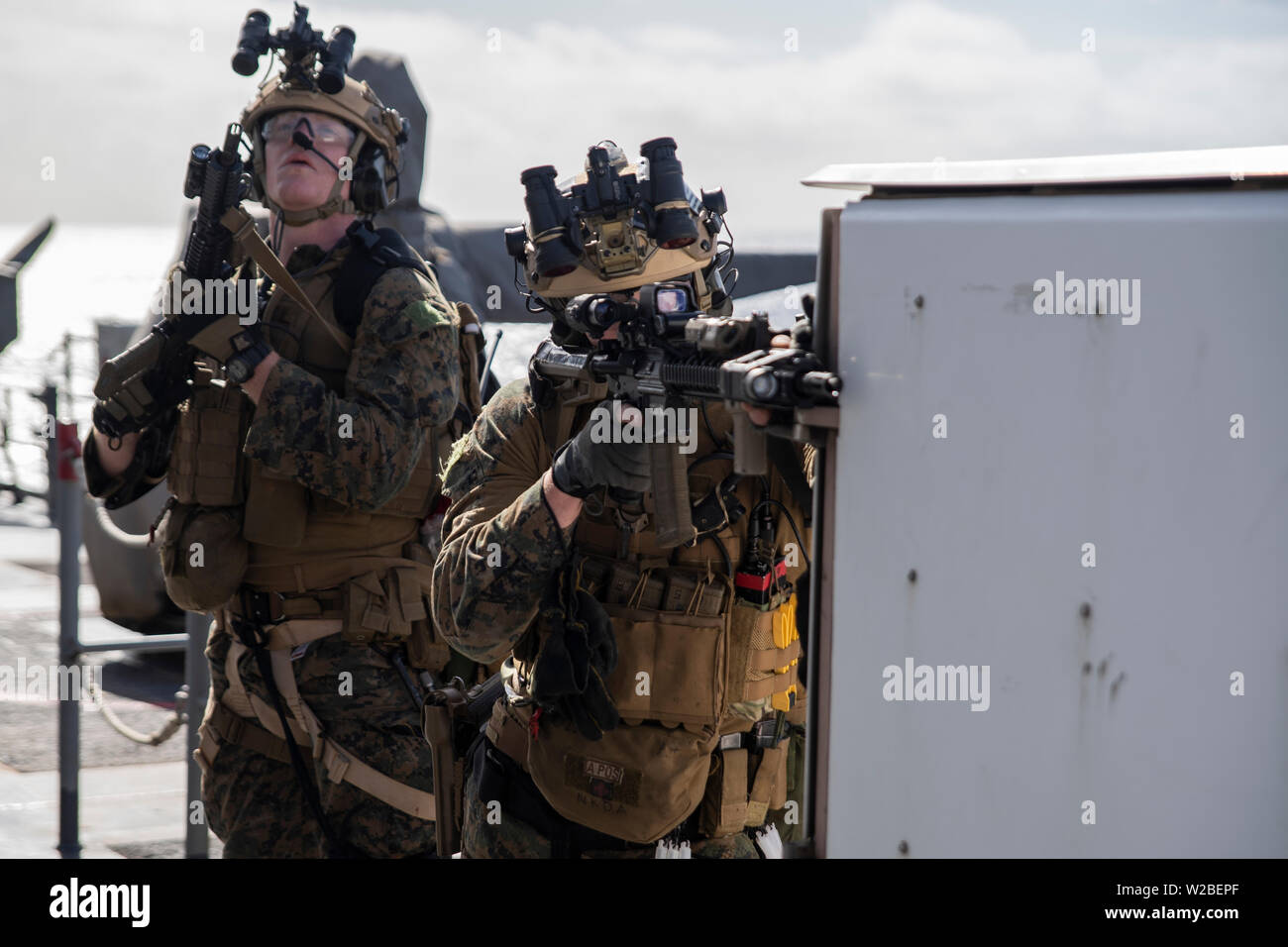 Force Reconnaissance Marines with Maritime Raid Force, 31st Marine ...