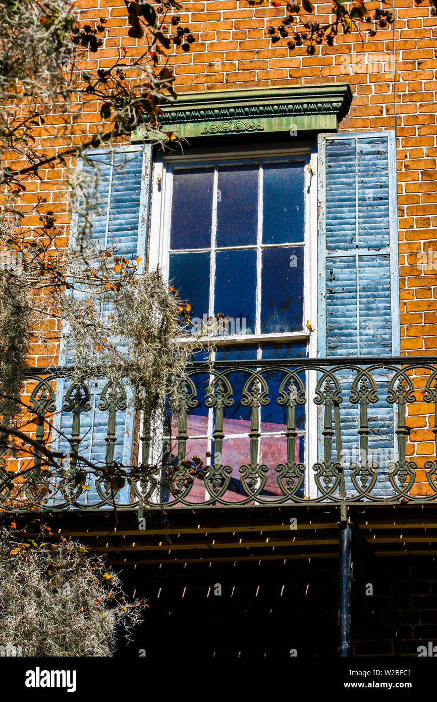 Vintage balcony hi-res stock photography and images - Alamy