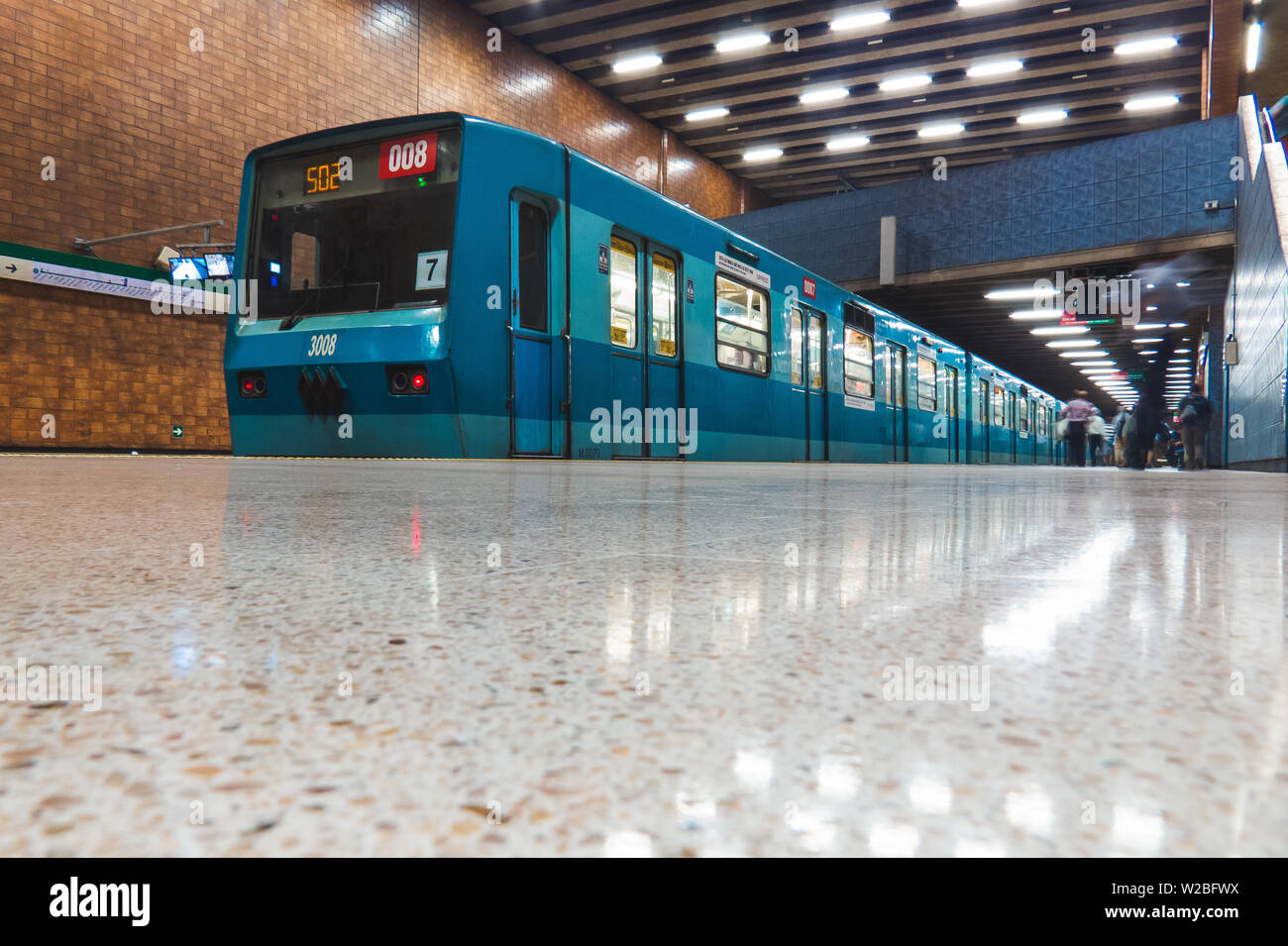 Metro de santiago santa ana hi-res stock photography and images - Alamy
