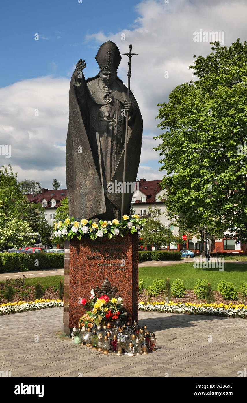 Monument to John Paul II in Pulawy. Poland Stock Photo - Alamy
