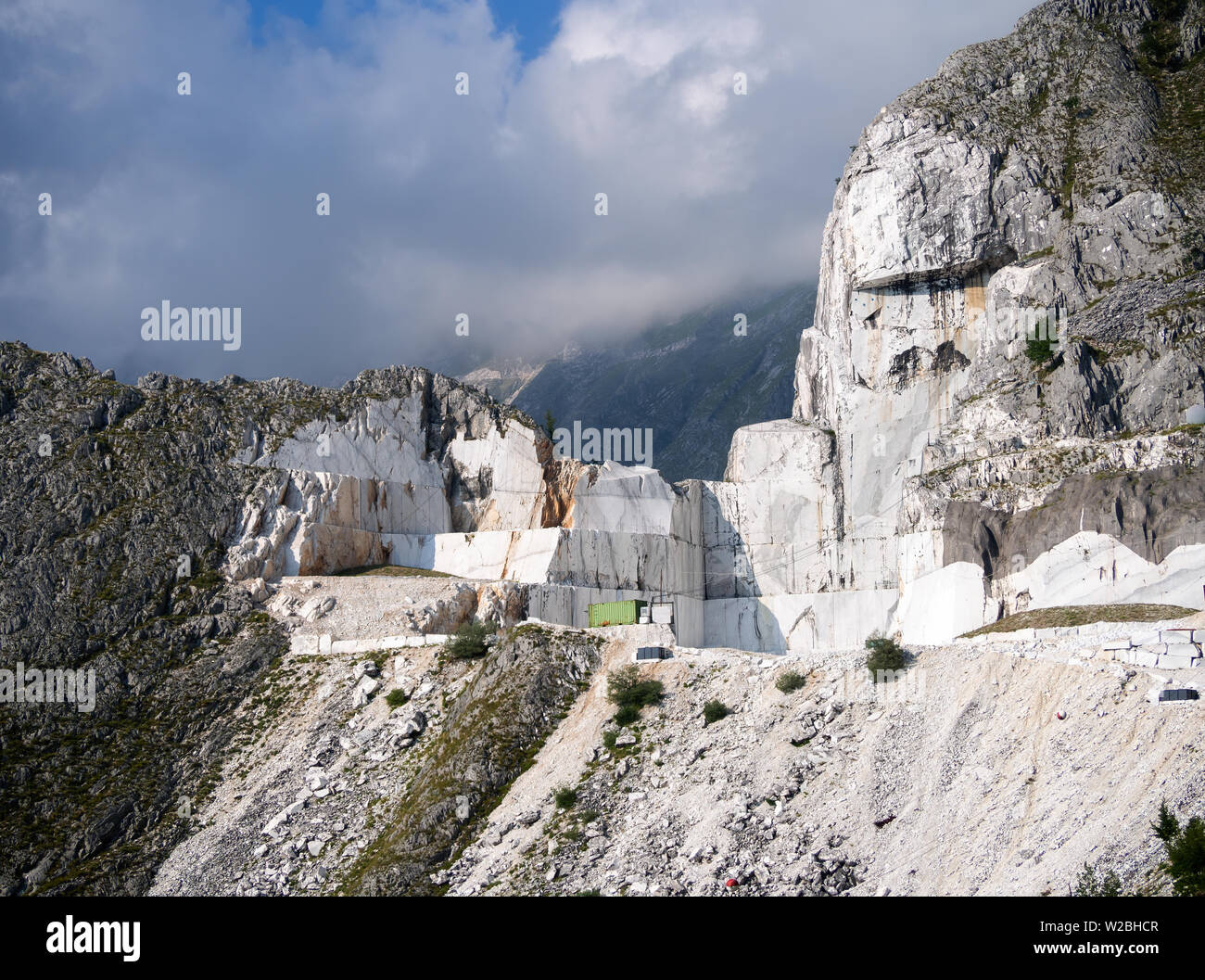Apuane alps italy marble quarry hi-res stock photography and images - Alamy