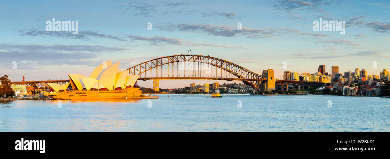 Sydney Opera House & Harbour Bridge, Darling Harbour, Sydney, New South ...