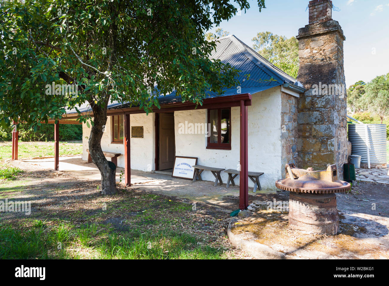 Australian cottage hi-res stock photography and images - Alamy