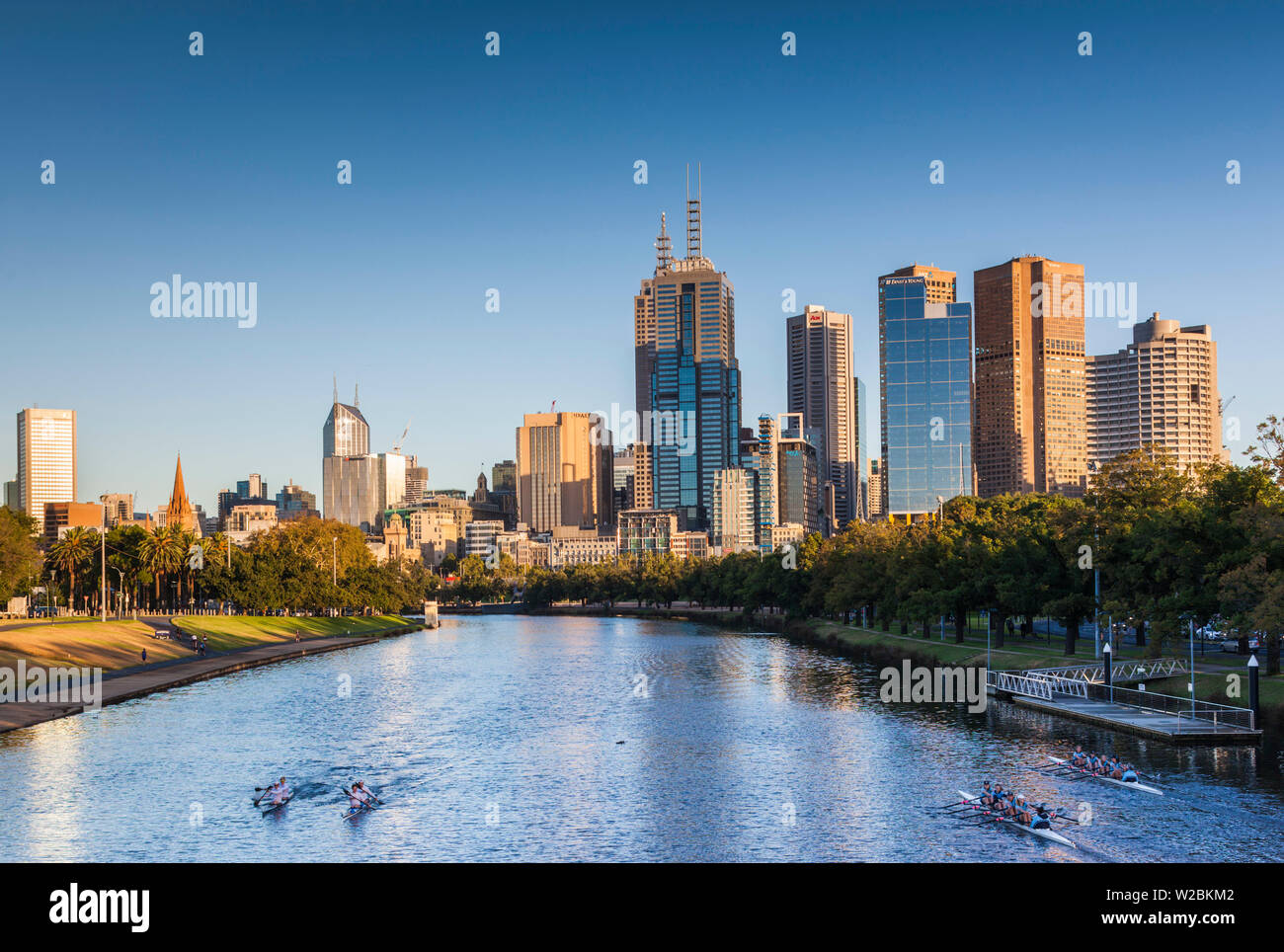 Australia, Victoria, VIC, Melbourne, skyline along Yarra River, morning ...