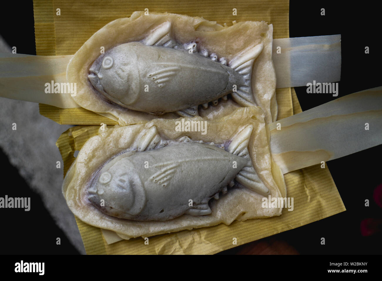 Red bean fish cake hi-res stock photography and images - Alamy
