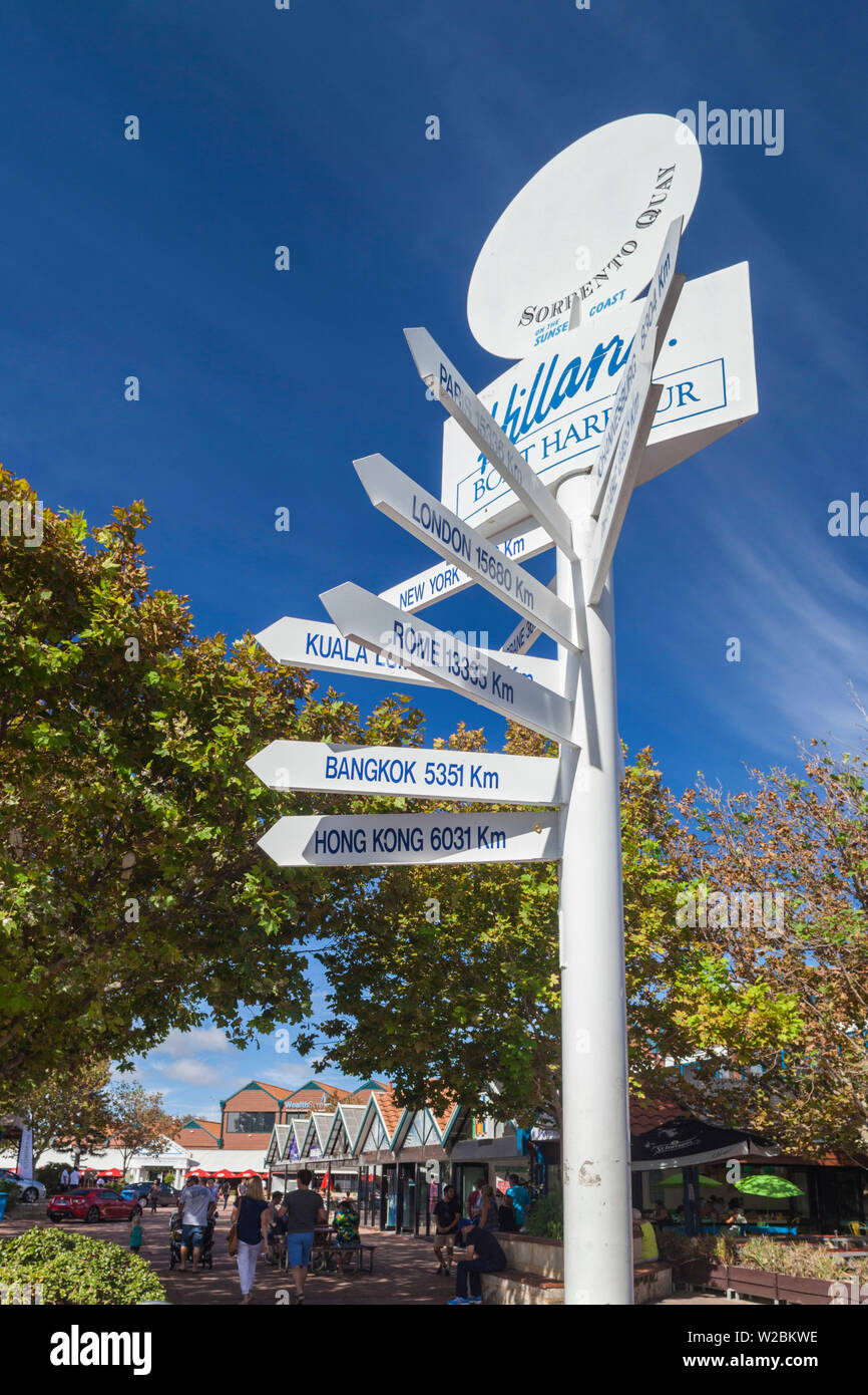 Harbour sign hi-res stock photography and images - Alamy