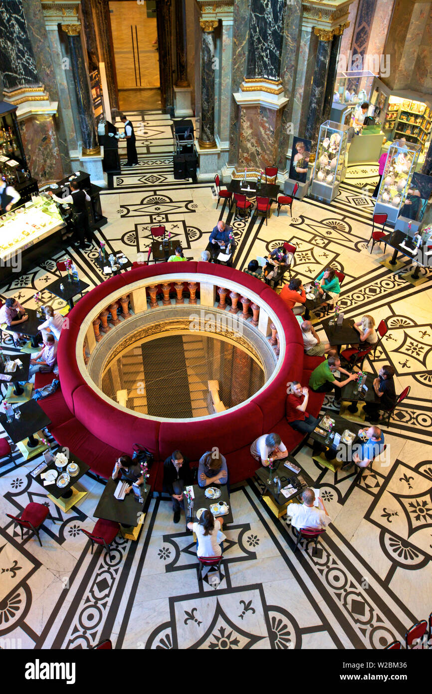 Kunsthistorisches museum cafe hi-res stock photography and images - Alamy
