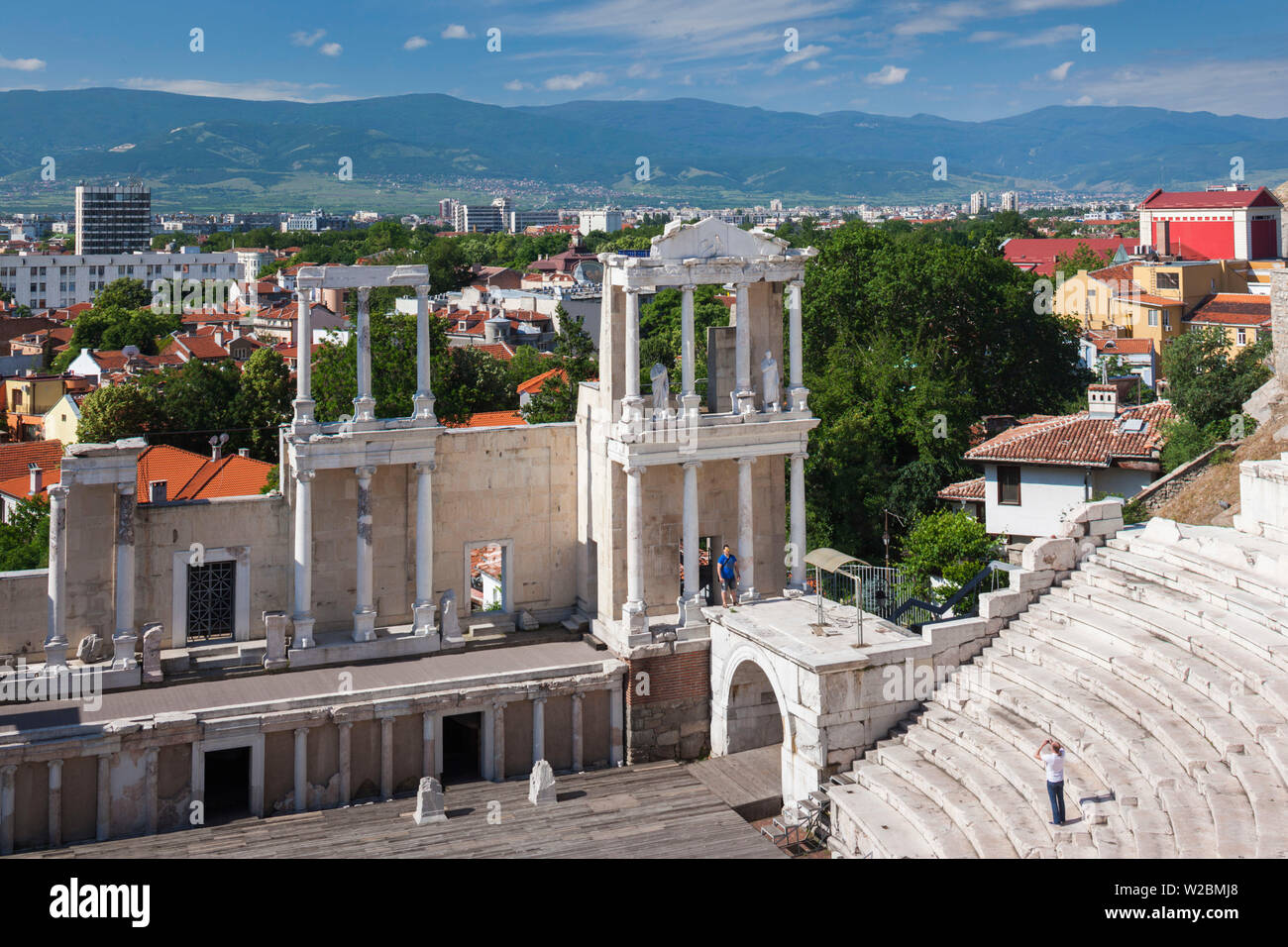 Old roman amphitheater hi-res stock photography and images - Alamy