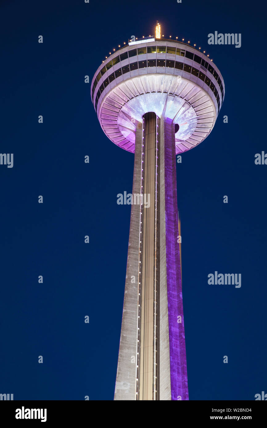 Skylon tower toronto hi-res stock photography and images - Alamy