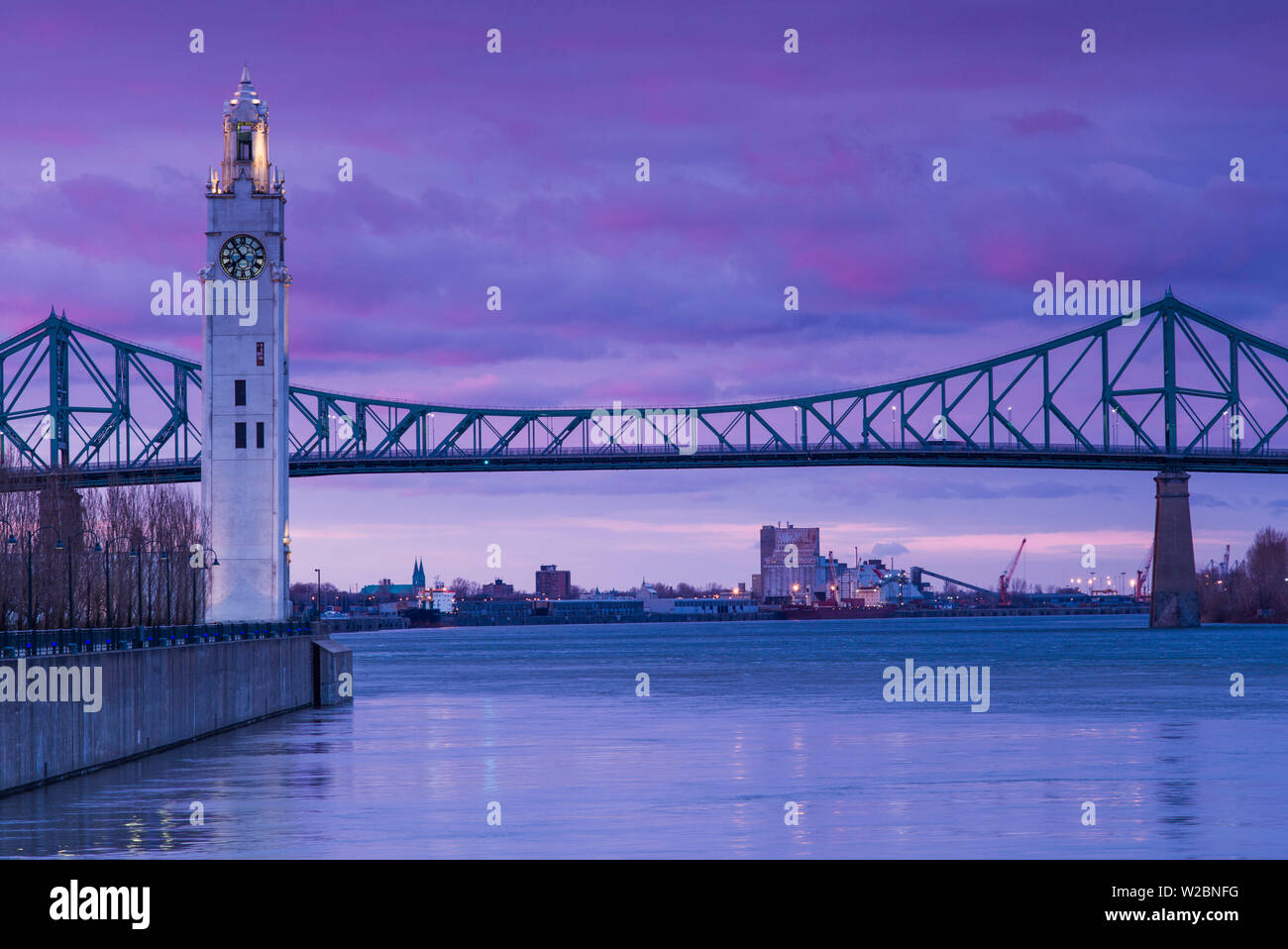 Quebec bridge canada hi-res stock photography and images - Alamy