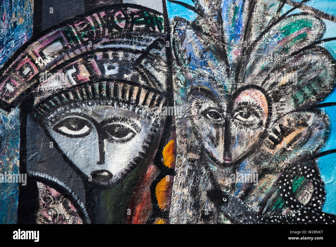 Afro-Cuban murals by Salvador Gonzalez, Callejon de Hamel, Cento Habana ...