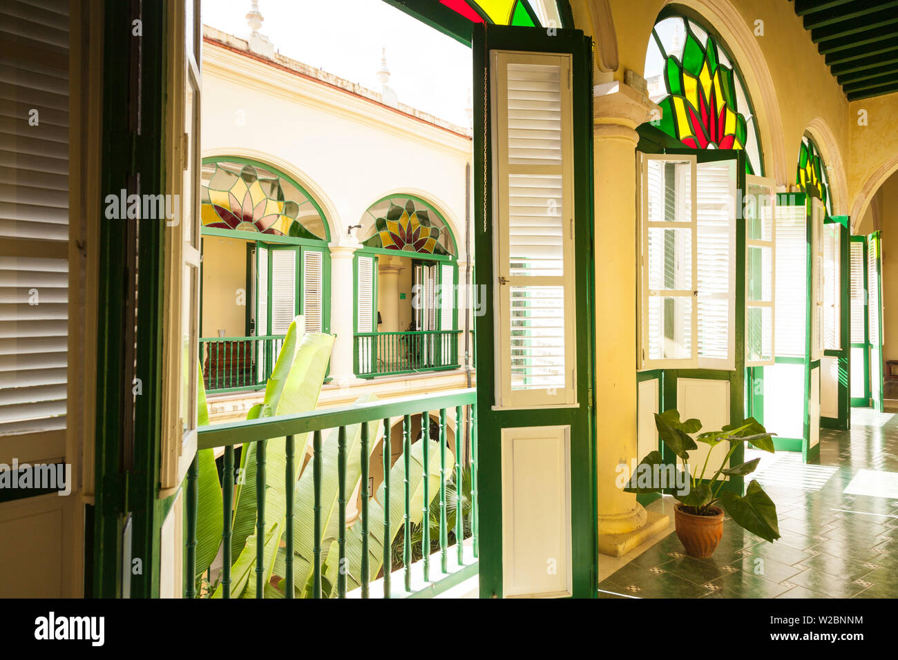 Colonial-era casa (house) in Habana Vieja, Havana, Cuba Stock Photo - Alamy