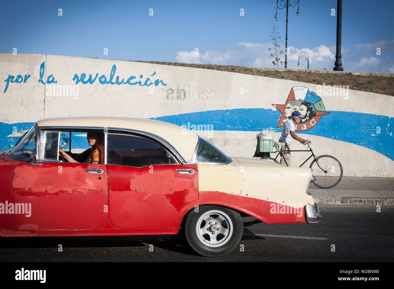 Revolutionary slogan, Habana Vieja, Havana, Cuba Stock Photo - Alamy