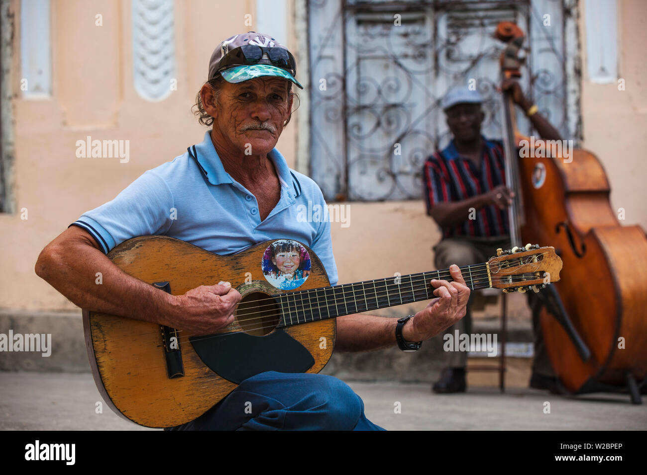 Cuban street music hi-res stock photography and images - Alamy