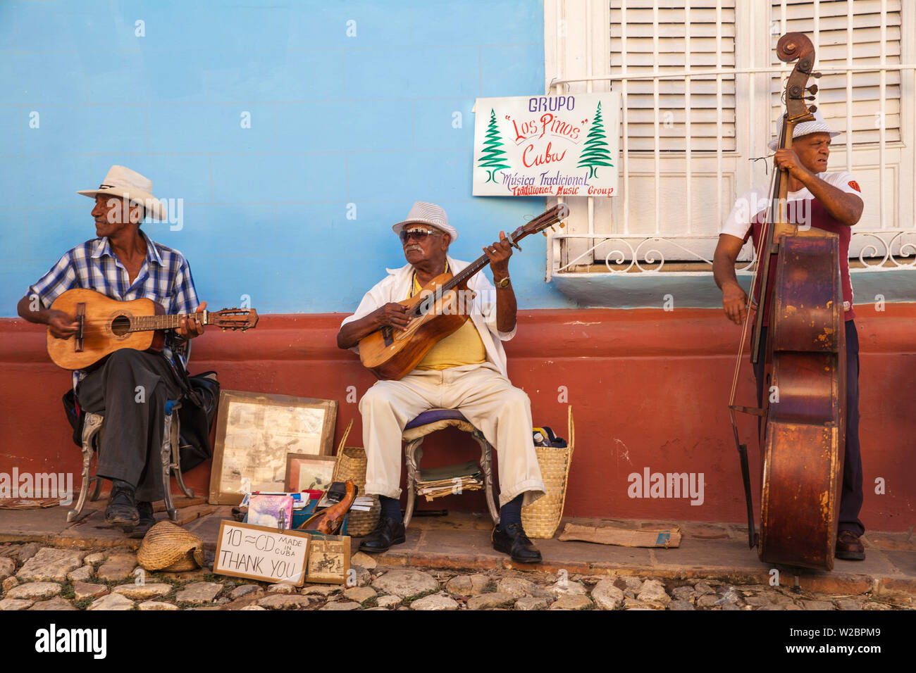 Cuban street musicians hi-res stock photography and images - Alamy