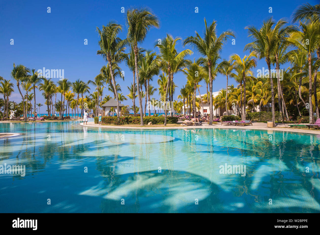 Cuba, Varadero, Swimming pool at Paradisus Hotel Stock Photo - Alamy