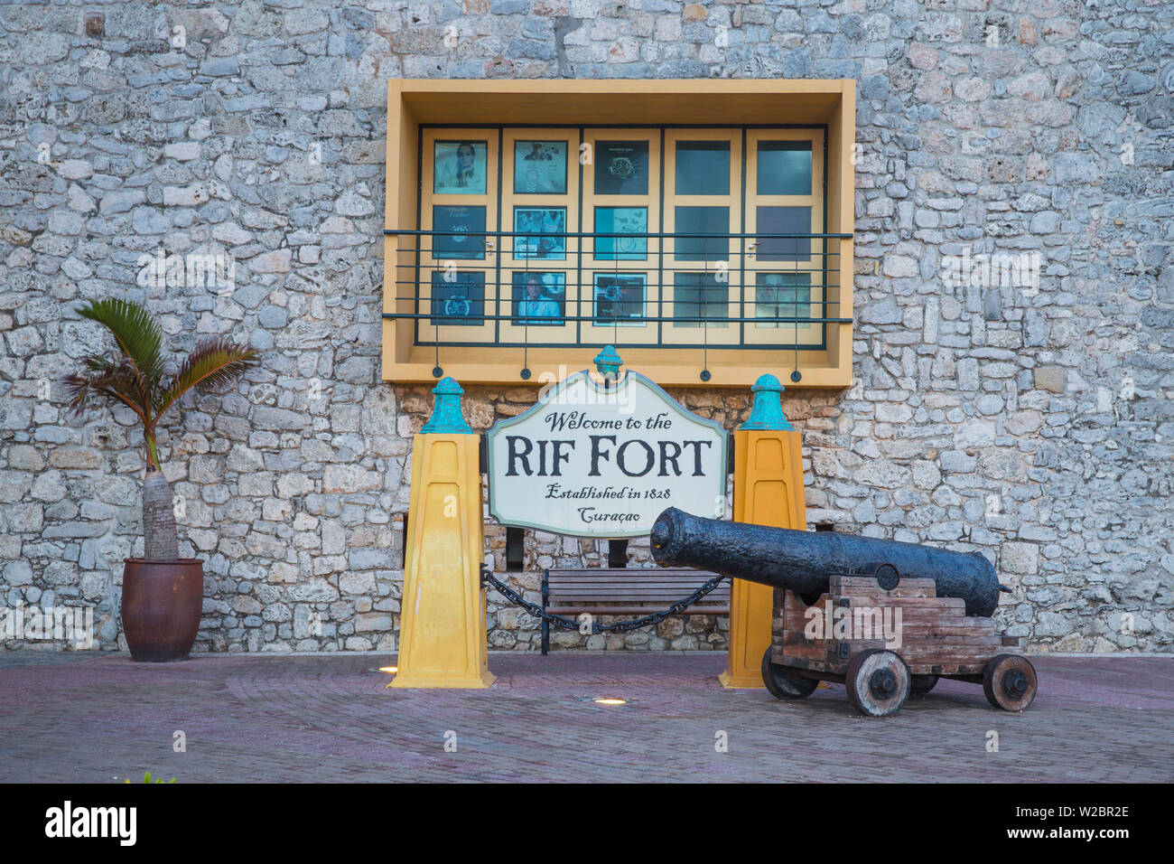 Rif fort curacao hi-res stock photography and images - Alamy