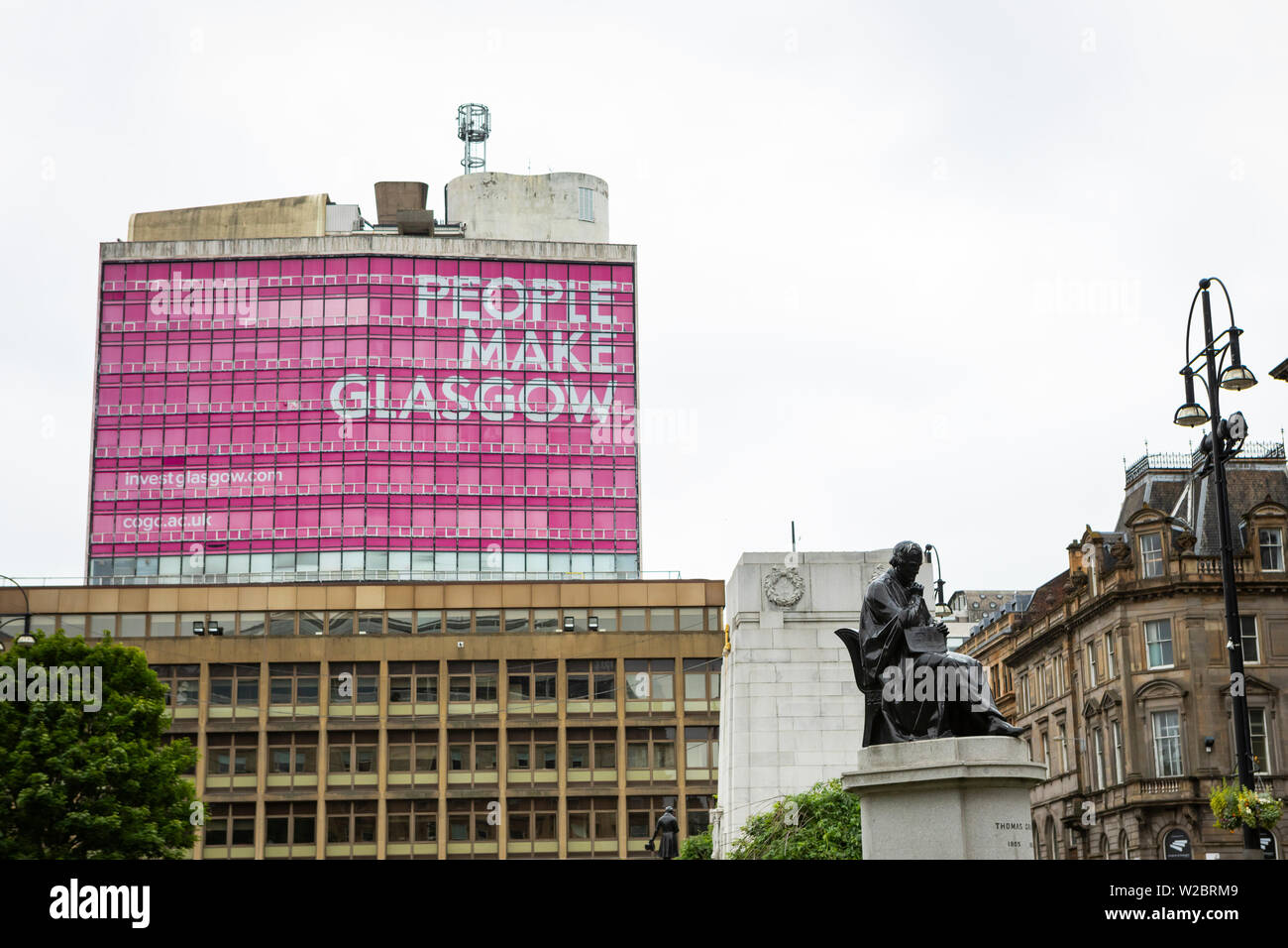 Glasgow george square statue hi-res stock photography and images - Alamy