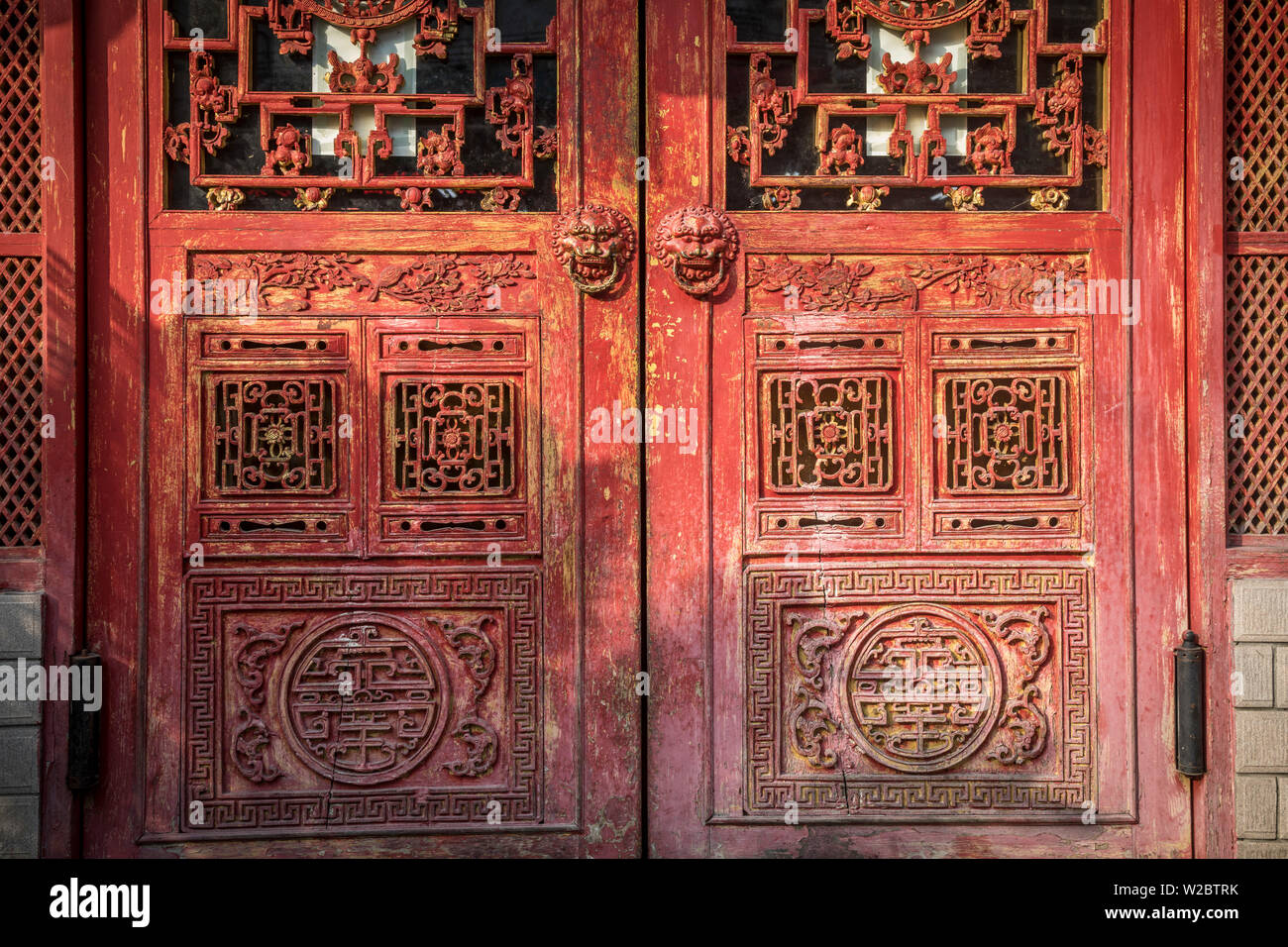 Traditional red doors in the Old City, Shanghai, China Stock Photo - Alamy