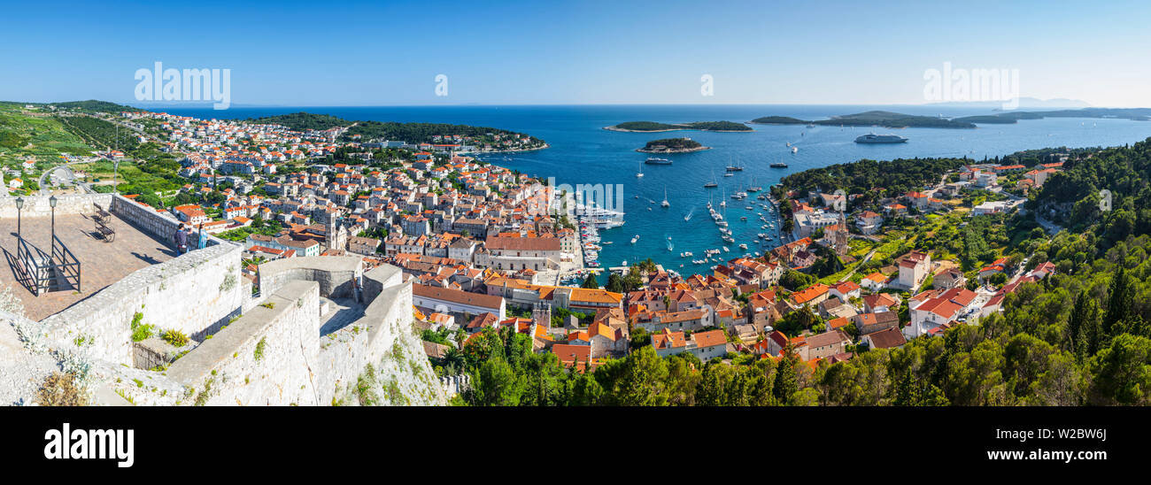 Citadel fortification castle coast coastal fortified hi-res stock ...