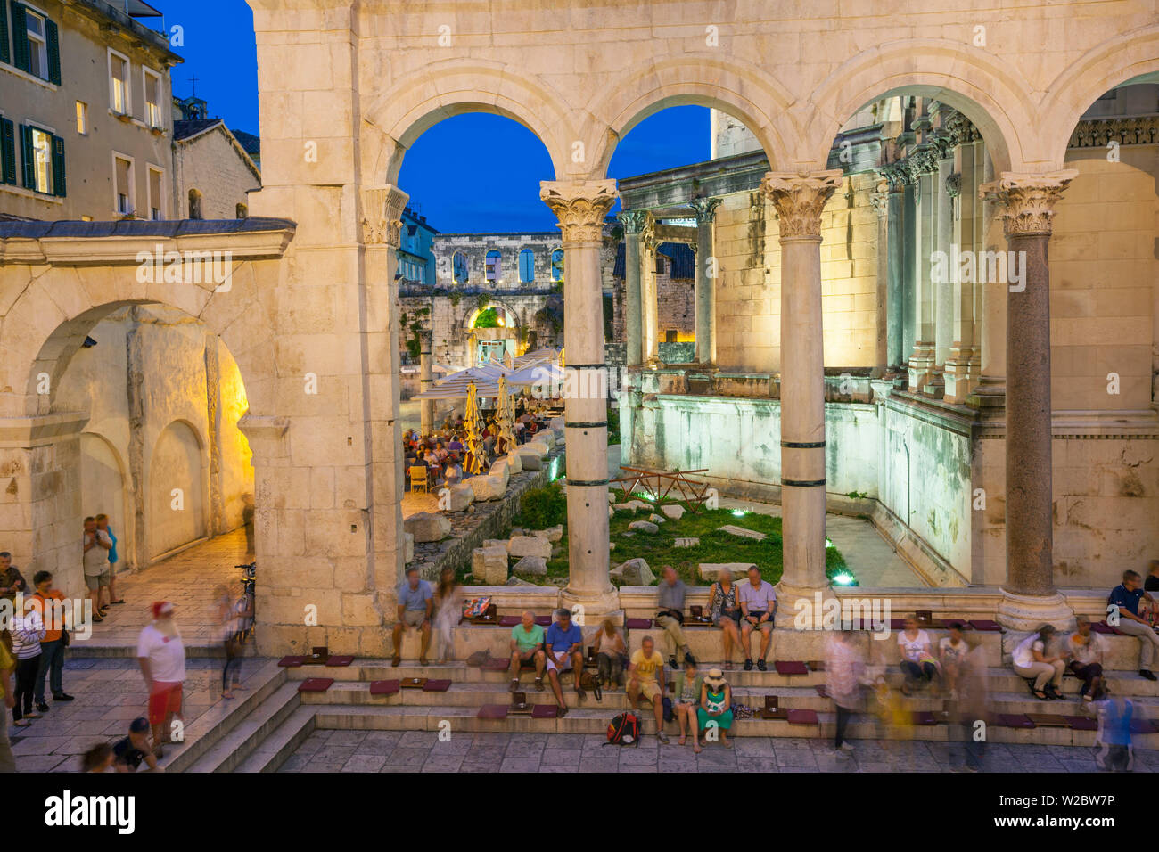 Split croatia yugoslavia balkans eastern hi-res stock photography and ...