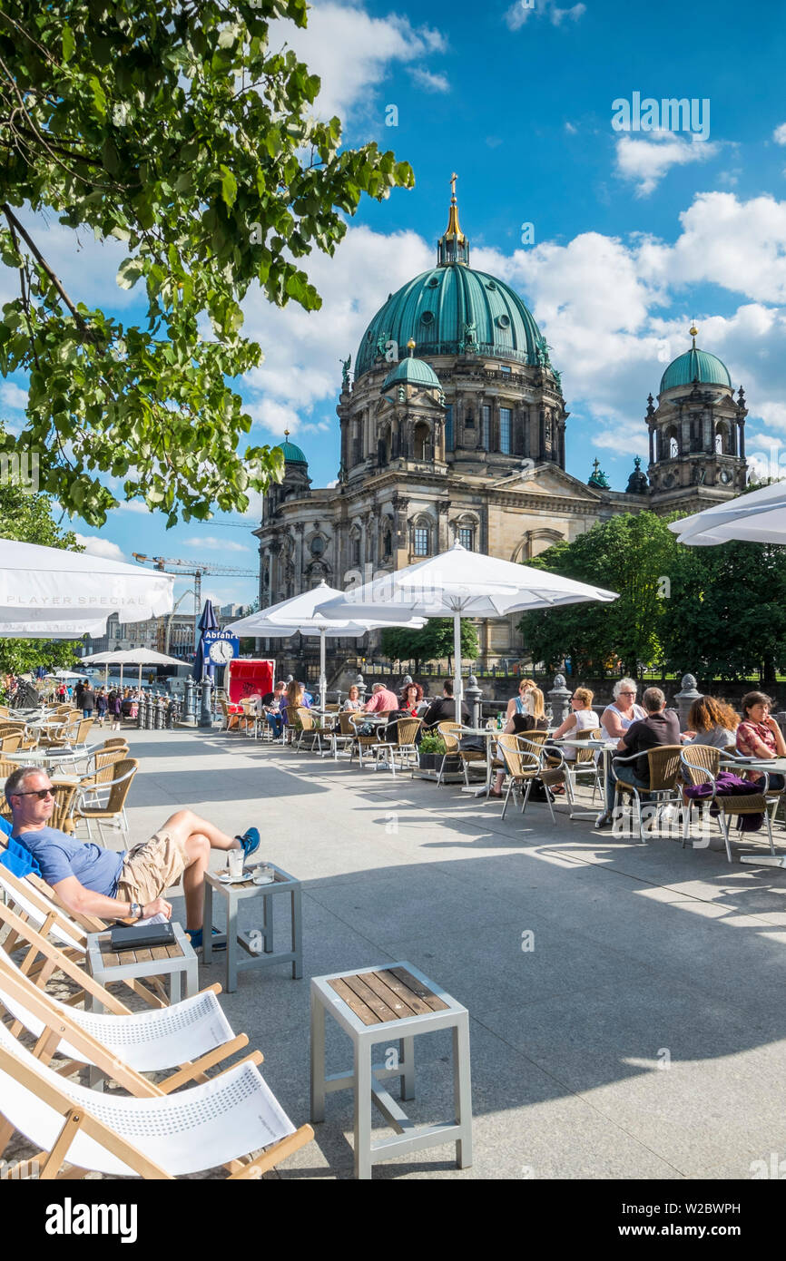 Mitte berlin cafe hi-res stock photography and images - Alamy