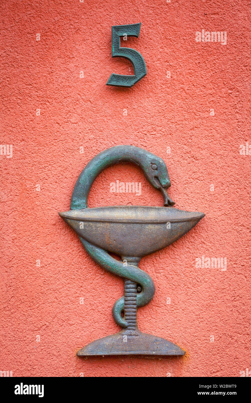 Medieval pharmacy hi-res stock photography and images - Alamy