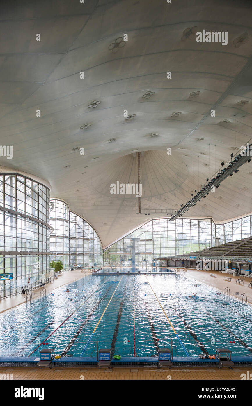 Olympic swimming pool hi-res stock photography and images - Alamy