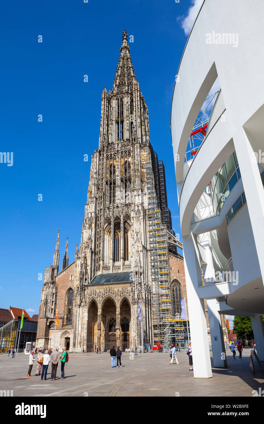 Minster cathedral square hi-res stock photography and images - Alamy