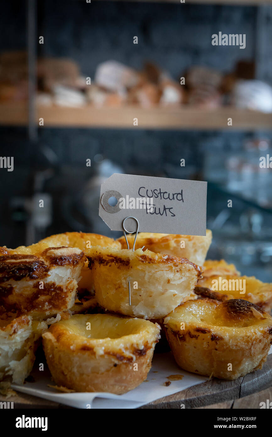 Custard background hi-res stock photography and images - Alamy